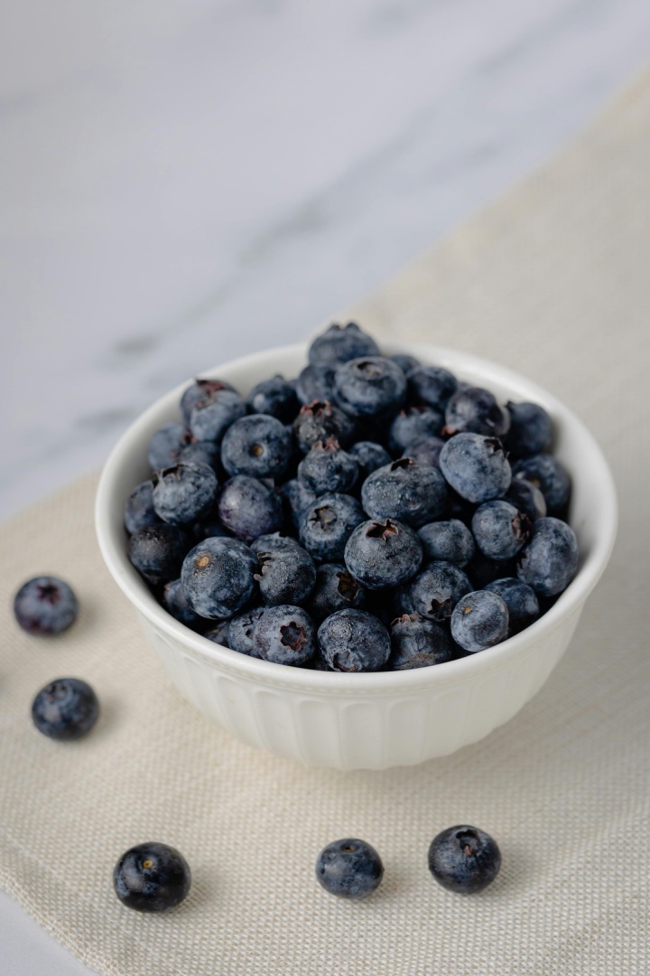 Can Dogs Eat Blueberries? Complete Guide